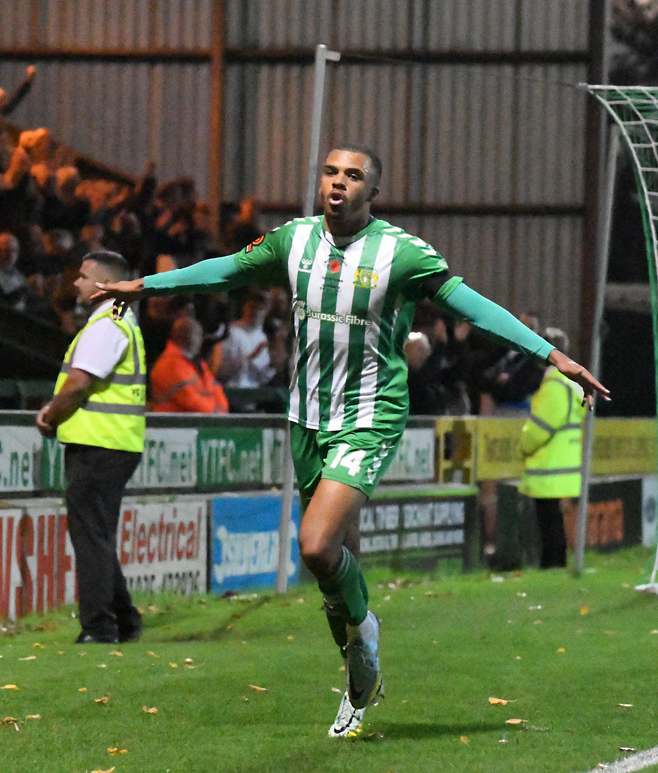 Linton joins... W*ymouth | Gloverscast